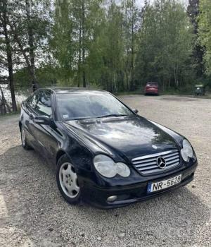 Melns Mercedes-Benz C 180 2003 Rīga, ar dzinēja tilpumu 2.00 L un nobraukumu 179 tūkst. km par 1500 €, foto  vietnē AUTOMOTO.COM.LV