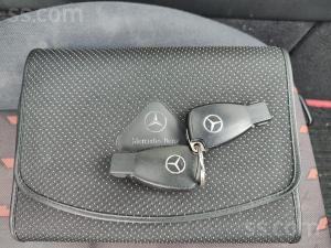 Melns Mercedes-Benz C 180 2003 Tukums, ar dzinēja tilpumu 1.80 L un nobraukumu 206 tūkst. km par 2300 €, foto 9 vietnē AUTOMOTO.COM.LV