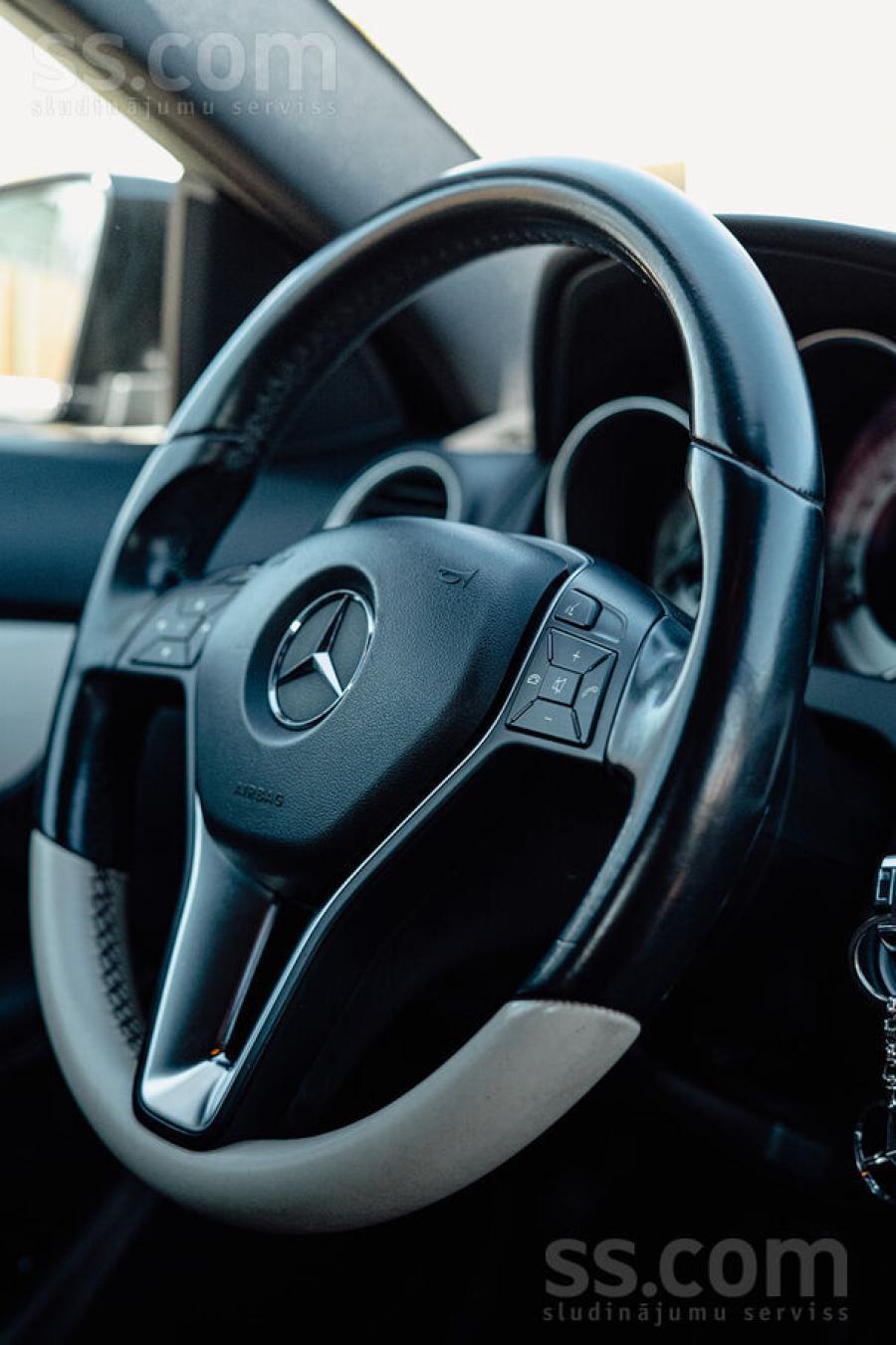 Black Mercedes-Benz C 180 2012 in Riga, with an engine capacity of 1.80 L and mileage of 151 thousand km for 9400 €, photo 13 on AUTOMOTO.COM.LV
