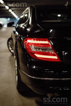 Black Mercedes-Benz C 180 2012 in Riga, with an engine capacity of 1.80 L and mileage of 151 thousand km for 9400 €, photo 23 on AUTOMOTO.COM.LV
