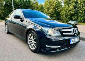 Black Mercedes-Benz C 180 2013 in Vilnius, with an engine capacity of 1.60 L and mileage of 196 thousand km for 10200 €, photo 3 on AUTOMOTO.COM.LV