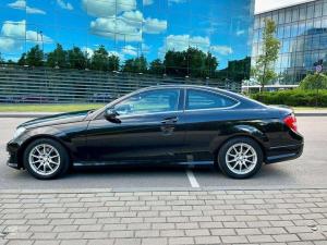 Black Mercedes-Benz C 180 2013 in Vilnius, with an engine capacity of 1.60 L and mileage of 196 thousand km for 10200 €, photo 9 on AUTOMOTO.COM.LV