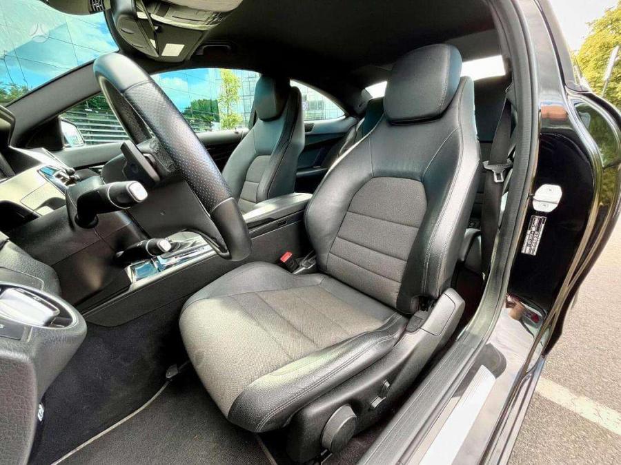 Black Mercedes-Benz C 180 2013 in Vilnius, with an engine capacity of 1.60 L and mileage of 196 thousand km for 10200 €, photo 11 on AUTOMOTO.COM.LV