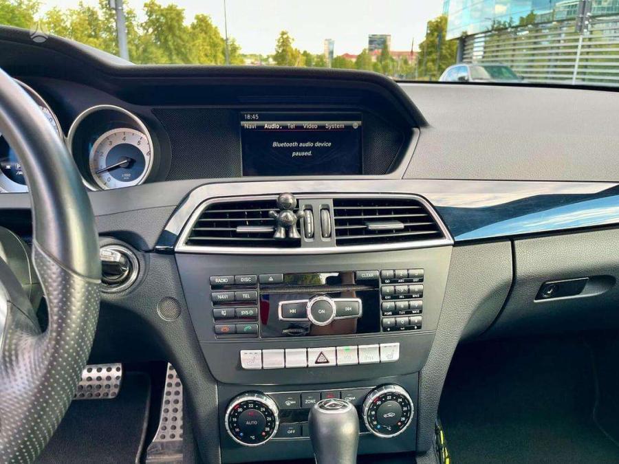 Black Mercedes-Benz C 180 2013 in Vilnius, with an engine capacity of 1.60 L and mileage of 196 thousand km for 10200 €, photo 15 on AUTOMOTO.COM.LV
