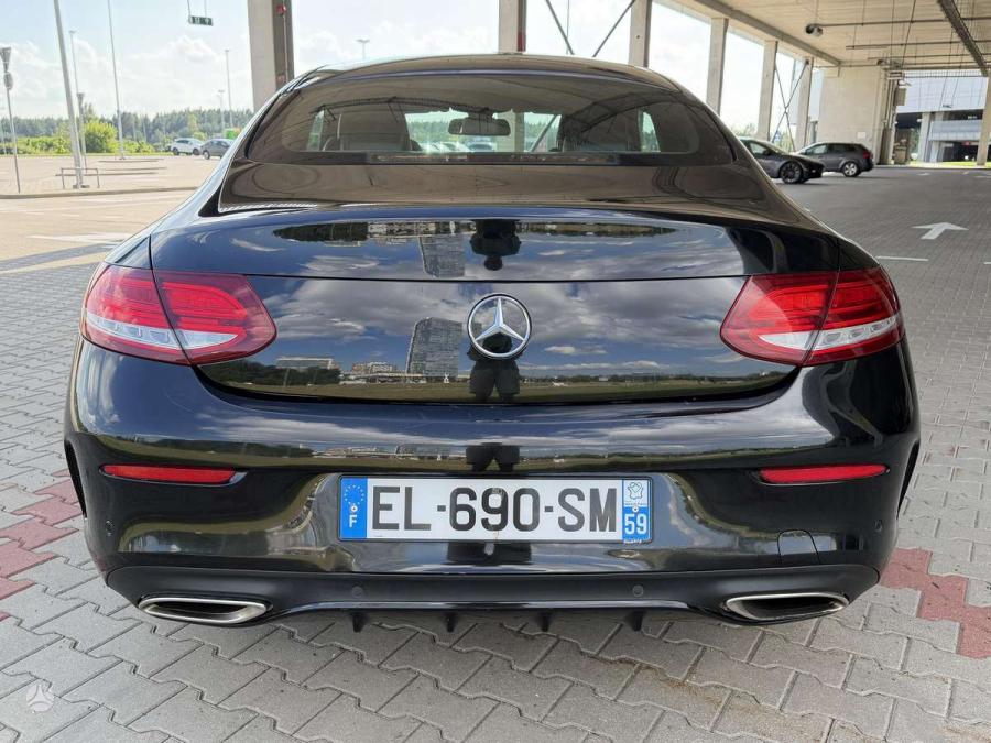 Melns Mercedes-Benz C 180 2016 Viļņa, ar dzinēja tilpumu 1.60 L un nobraukumu 332 tūkst. km par 12990 €, foto 7 vietnē AUTOMOTO.COM.LV