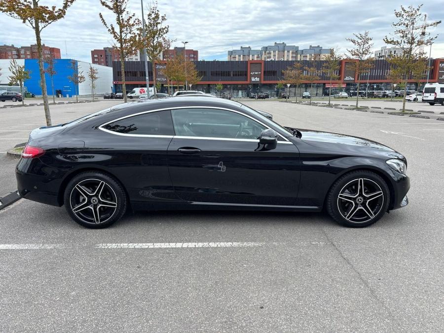 Melns Mercedes-Benz C 180 2017 Klaipėda, ar dzinēja tilpumu 1.60 L un nobraukumu 90 tūkst. km par 16500 €, foto 3 vietnē AUTOMOTO.COM.LV