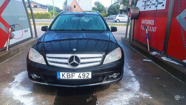 Black Mercedes-Benz C 180 2009 in Kaunas, with an engine capacity of 1.80 L and mileage of 330 thousand km for 3250 €, photo 1 on AUTOMOTO.COM.LV
