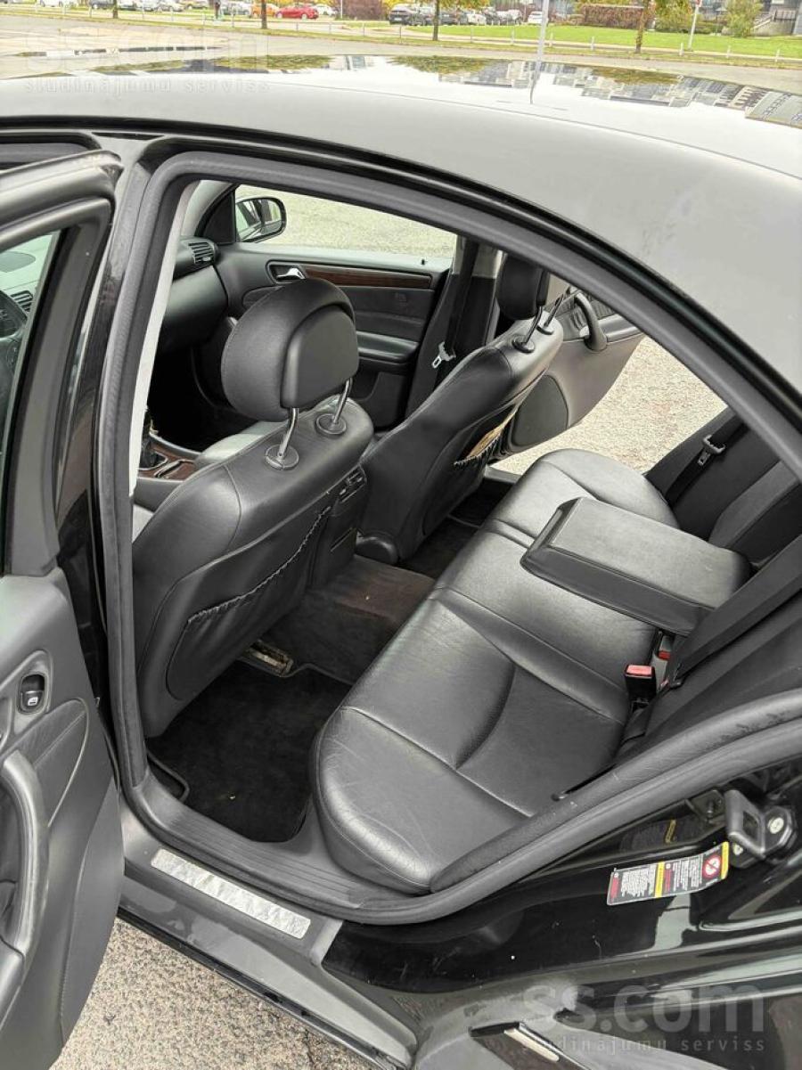 Melns Mercedes-Benz C 180 2003 Rīga, ar dzinēja tilpumu 1.80 L un nobraukumu 250 tūkst. km par 2599 €, foto 7 vietnē AUTOMOTO.COM.LV