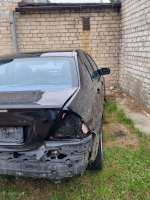 Черный Мерседес Ц 180 2006 в Вильнюс, объемом двигателя 1.80 л и пробегом 340 тыс. км за 600 €, фото 12 на AUTOMOTO.COM.LV