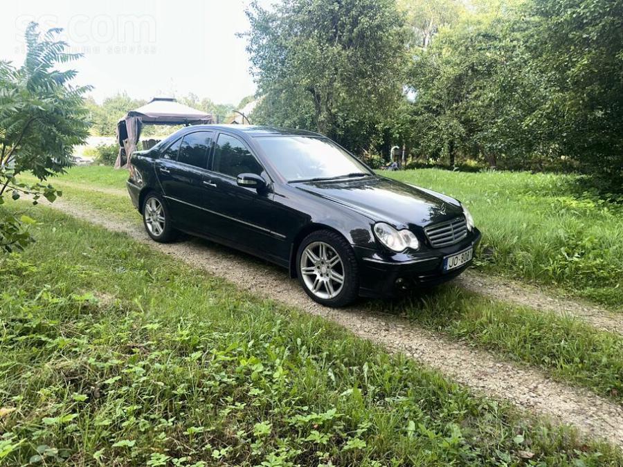Melns Mercedes-Benz C 180 2007 Rīga, ar dzinēja tilpumu 1.80 L un nobraukumu 235 tūkst. km par 2800 €, foto 1 vietnē AUTOMOTO.COM.LV