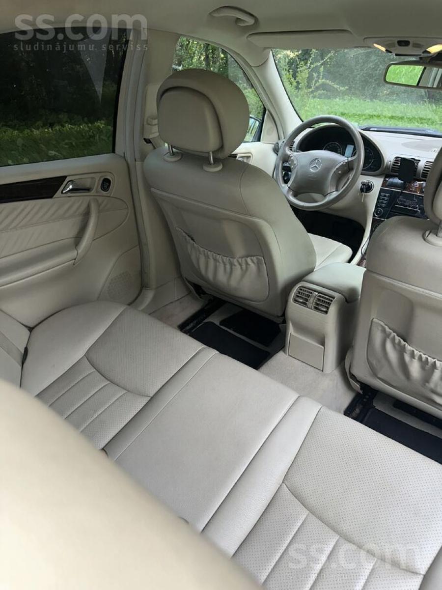 Melns Mercedes-Benz C 180 2007 Rīga, ar dzinēja tilpumu 1.80 L un nobraukumu 235 tūkst. km par 2800 €, foto 4 vietnē AUTOMOTO.COM.LV