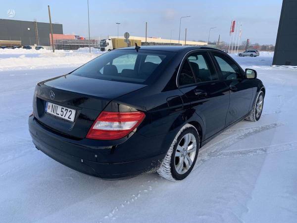 Black Mercedes-Benz C 180 2008 in Panevezys, with an engine capacity of 1.80 L and mileage of 245 thousand km for 3600 €, photo 3 on AUTOMOTO.COM.LV