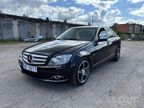 Black Mercedes-Benz C 180 2008 in Bauska, with an engine capacity of 1.80 L and mileage of 350 thousand km for 1500 €, photo 2 on AUTOMOTO.COM.LV