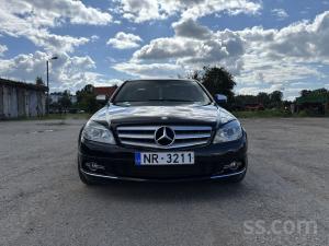 Melns Mercedes-Benz C 180 2008 Bauska, ar dzinēja tilpumu 1.80 L un nobraukumu 350 tūkst. km par 1500 €, foto 4 vietnē AUTOMOTO.COM.LV