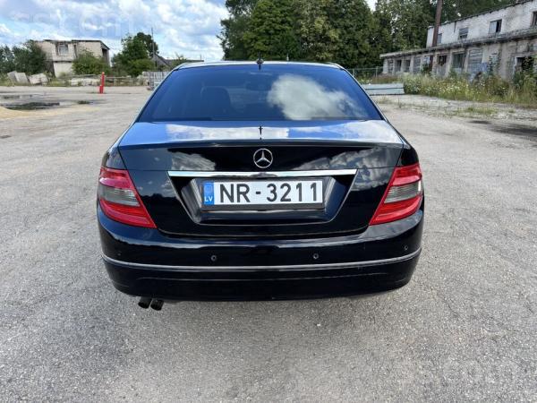 Black Mercedes-Benz C 180 2008 in Bauska, with an engine capacity of 1.80 L and mileage of 350 thousand km for 1500 €, photo 5 on AUTOMOTO.COM.LV