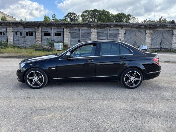 Black Mercedes-Benz C 180 2008 in Bauska, with an engine capacity of 1.80 L and mileage of 350 thousand km for 1500 €, photo 7 on AUTOMOTO.COM.LV