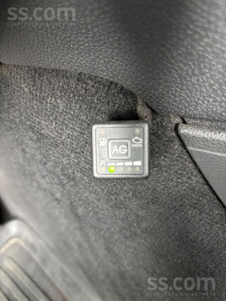 Melns Mercedes-Benz C 180 2008 Bauska, ar dzinēja tilpumu 1.80 L un nobraukumu 350 tūkst. km par 1500 €, foto 13 vietnē AUTOMOTO.COM.LV