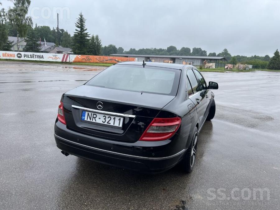 Black Mercedes-Benz C 180 2008 in Riga, with an engine capacity of 1.80 L and mileage of 351 thousand km for 4000 €, photo 5 on AUTOMOTO.COM.LV