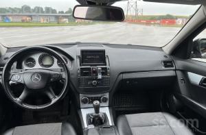 Black Mercedes-Benz C 180 2008 in Riga, with an engine capacity of 1.80 L and mileage of 351 thousand km for 4000 €, photo 7 on AUTOMOTO.COM.LV
