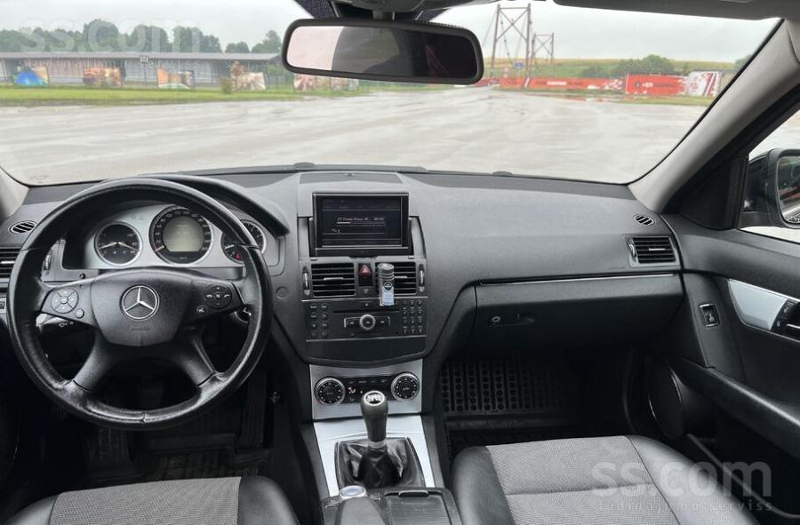 Black Mercedes-Benz C 180 2008 in Riga, with an engine capacity of 1.80 L and mileage of 351 thousand km for 4000 €, photo 7 on AUTOMOTO.COM.LV