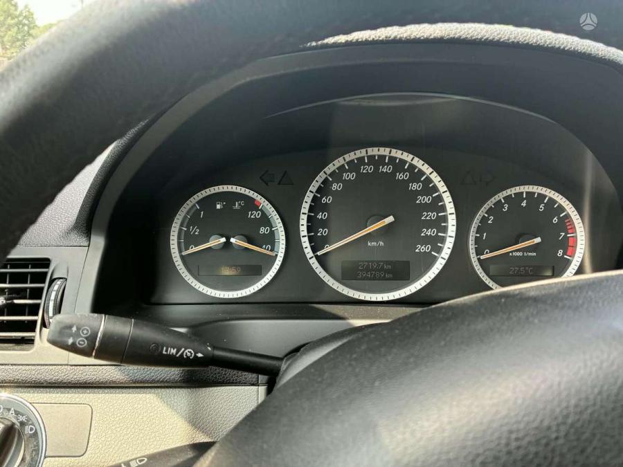Black Mercedes-Benz C 180 2008 in Kaunas, with an engine capacity of 1.80 L and mileage of 395 thousand km for 2500 €, photo 13 on AUTOMOTO.COM.LV