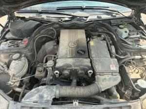 Black Mercedes-Benz C 180 2008 in Kaunas, with an engine capacity of 1.80 L and mileage of 395 thousand km for 2500 €, photo 15 on AUTOMOTO.COM.LV