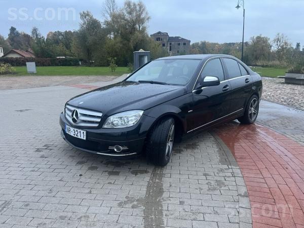 Mercedes-Benz C 180 2008 Bauska vietnÄ Melns Mercedes-Benz C 180 2008 Bauska, ar dzinÄja tilpumu 1.80 L un nobraukumu 353 tÅ«kst. km par 3100 ā¬, foto 4 vietnÄ AUTOMOTO.COM.LV