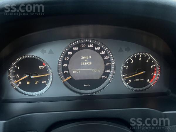 Mercedes-Benz C 180 2008 Bauska vietnÄ Melns Mercedes-Benz C 180 2008 Bauska, ar dzinÄja tilpumu 1.80 L un nobraukumu 353 tÅ«kst. km par 3100 ā¬, foto 7 vietnÄ AUTOMOTO.COM.LV