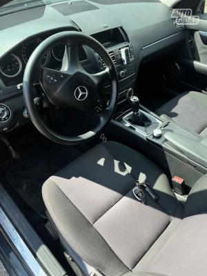 Melns Mercedes-Benz C 180 2010 Molėtai, ar dzinēja tilpumu 2.10 L un nobraukumu 301 tūkst. km par 3800 €, foto 6 vietnē AUTOMOTO.COM.LV
