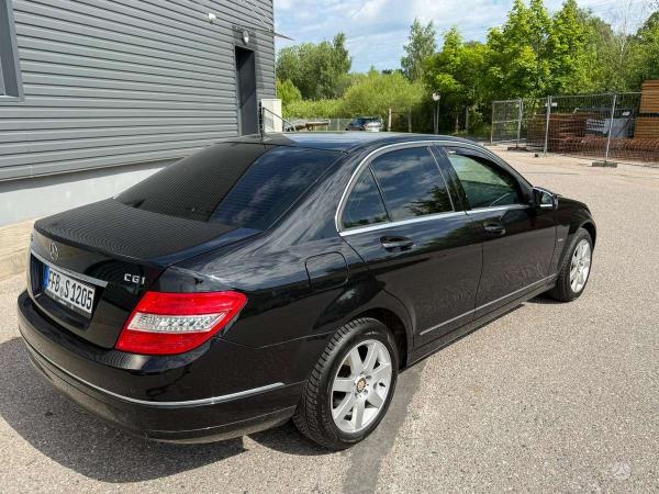Black Mercedes-Benz C 180 2010 in Kaunas, with an engine capacity of 1.80 L and mileage of 256 thousand km for 5500 €, photo 3 on AUTOMOTO.COM.LV
