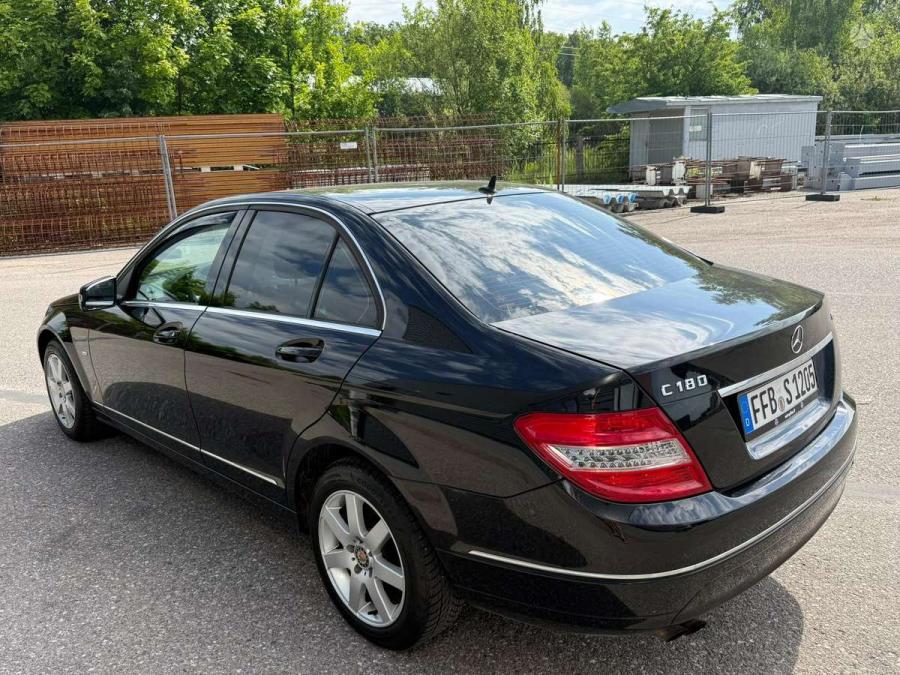 Black Mercedes-Benz C 180 2010 in Kaunas, with an engine capacity of 1.80 L and mileage of 256 thousand km for 5500 €, photo 5 on AUTOMOTO.COM.LV