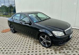 Melns Mercedes-Benz C 180 2010 Viļņa, ar dzinēja tilpumu 1.80 L un nobraukumu 250 tūkst. km par 3800 €, foto  vietnē AUTOMOTO.COM.LV