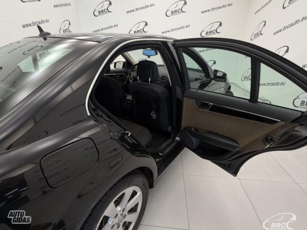 Melns Mercedes-Benz C 180 2011 Avižieniai, ar dzinēja tilpumu 1.80 L un nobraukumu 294 tūkst. km par 3500 €, foto 11 vietnē AUTOMOTO.COM.LV