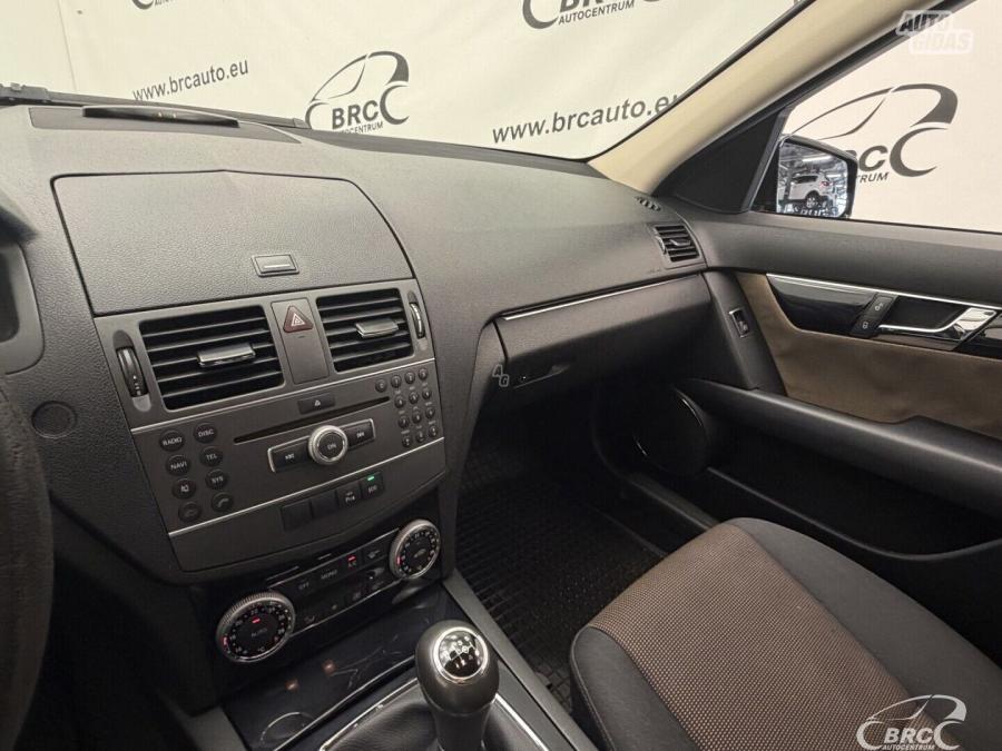 Melns Mercedes-Benz C 180 2011 Avižieniai, ar dzinēja tilpumu 1.80 L un nobraukumu 294 tūkst. km par 4500 €, foto 24 vietnē AUTOMOTO.COM.LV