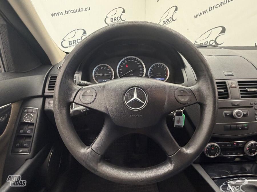 Melns Mercedes-Benz C 180 2011 Avižieniai, ar dzinēja tilpumu 1.80 L un nobraukumu 294 tūkst. km par 4500 €, foto 25 vietnē AUTOMOTO.COM.LV