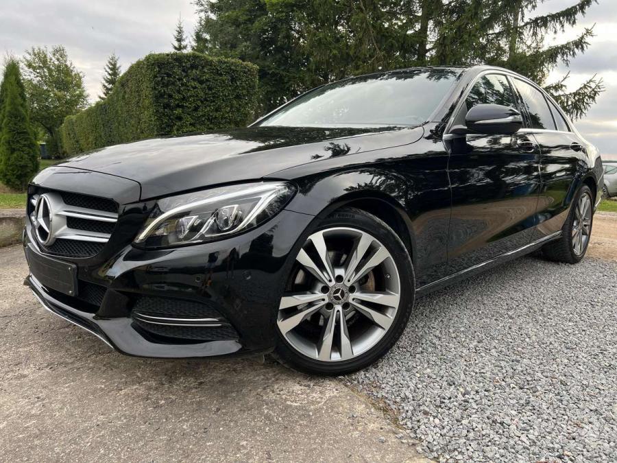 Melns Mercedes-Benz C 180 2014 Kauņa, ar dzinēja tilpumu 1.60 L un nobraukumu 142 tūkst. km par 9150 €, foto 4 vietnē AUTOMOTO.COM.LV