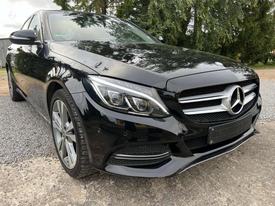 Melns Mercedes-Benz C 180 2014 Kauņa, ar dzinēja tilpumu 1.60 L un nobraukumu 142 tūkst. km par 9150 €, foto 5 vietnē AUTOMOTO.COM.LV
