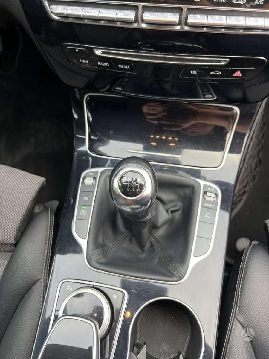 Melns Mercedes-Benz C 180 2014 Kauņa, ar dzinēja tilpumu 1.60 L un nobraukumu 142 tūkst. km par 9150 €, foto 27 vietnē AUTOMOTO.COM.LV