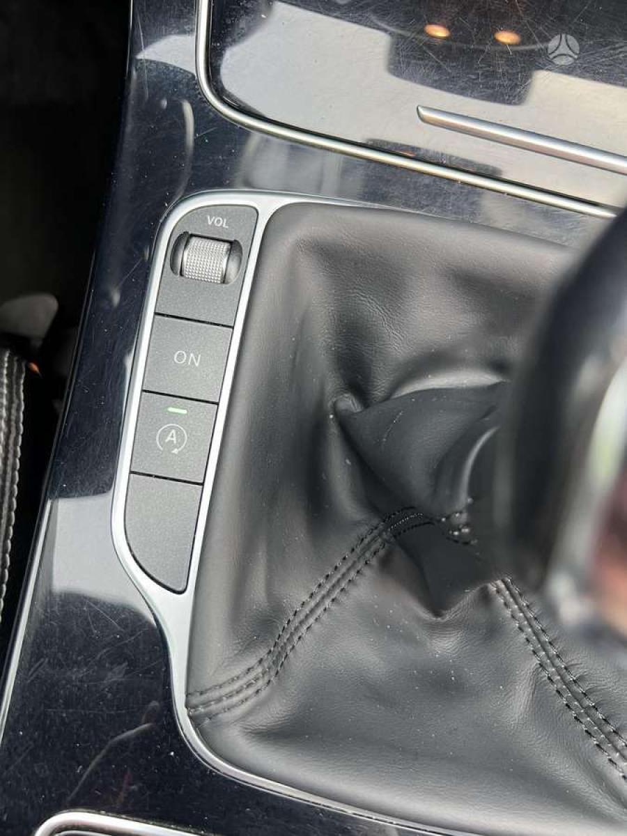 Melns Mercedes-Benz C 180 2014 Kauņa, ar dzinēja tilpumu 1.60 L un nobraukumu 142 tūkst. km par 9150 €, foto 28 vietnē AUTOMOTO.COM.LV