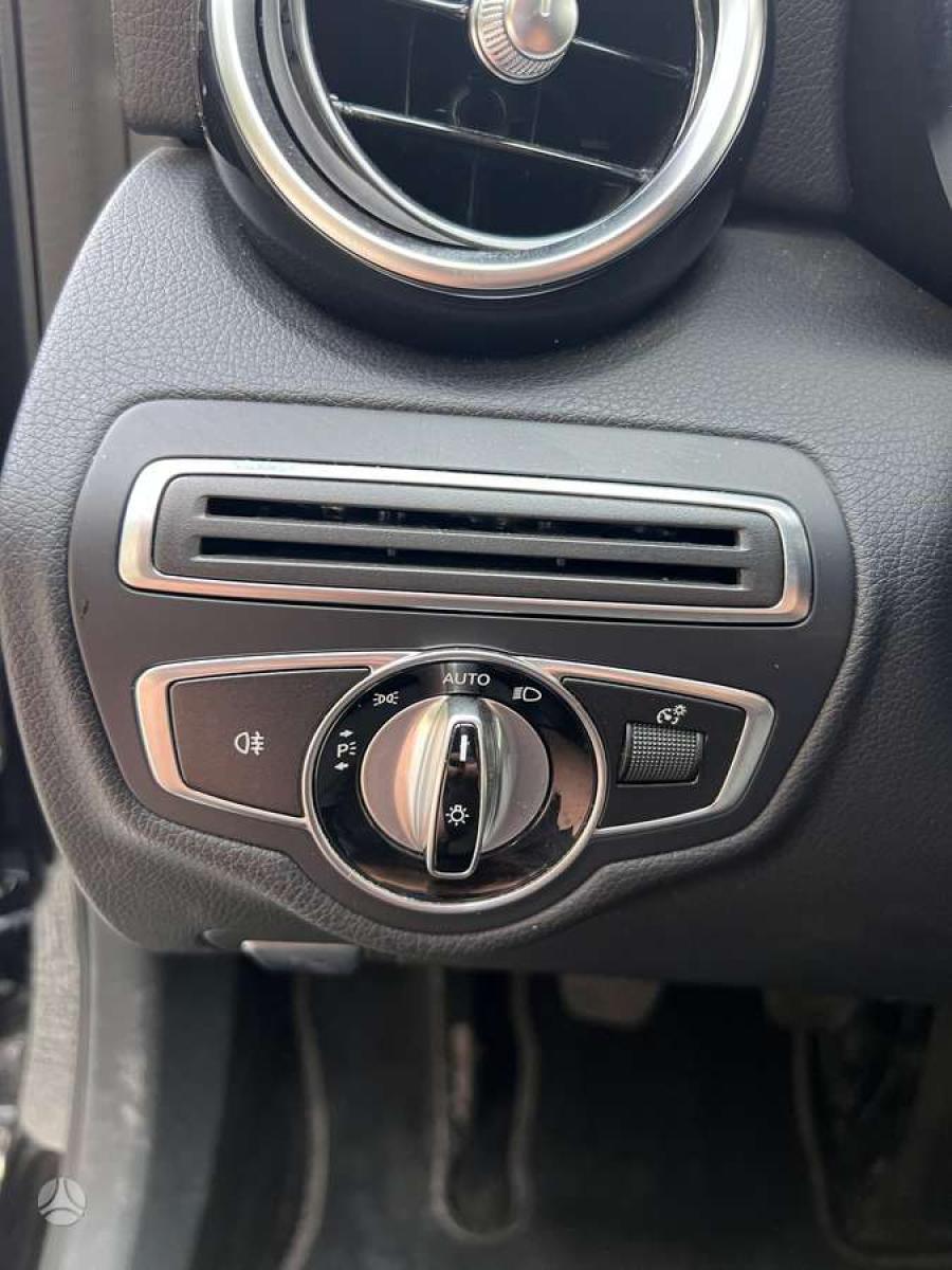 Melns Mercedes-Benz C 180 2014 Kauņa, ar dzinēja tilpumu 1.60 L un nobraukumu 142 tūkst. km par 9150 €, foto 33 vietnē AUTOMOTO.COM.LV