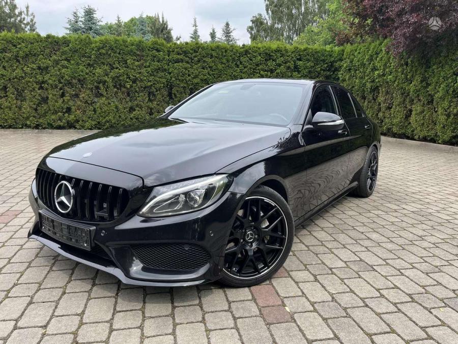 Black Mercedes-Benz C 180 2014 in Kaisiadorys, with an engine capacity of 1.60 L and mileage of 192 thousand km for 12999 €, photo 1 on AUTOMOTO.COM.LV