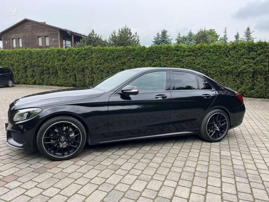 Black Mercedes-Benz C 180 2014 in Kaisiadorys, with an engine capacity of 1.60 L and mileage of 192 thousand km for 12999 €, photo 9 on AUTOMOTO.COM.LV