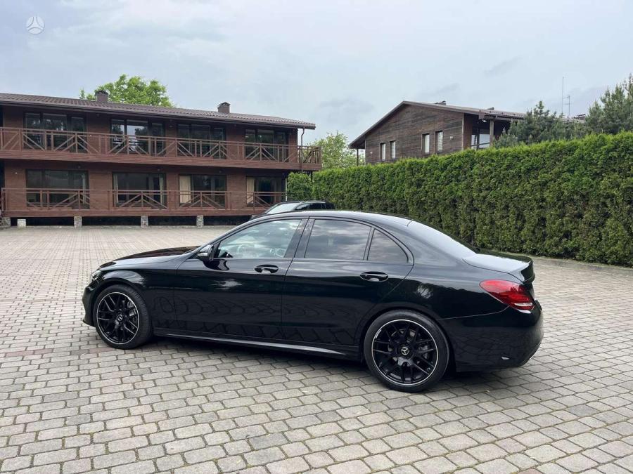 Black Mercedes-Benz C 180 2014 in Kaisiadorys, with an engine capacity of 1.60 L and mileage of 192 thousand km for 12999 €, photo 23 on AUTOMOTO.COM.LV