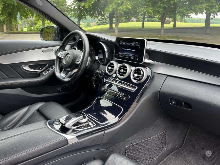 Black Mercedes-Benz C 180 2014 in Kaisiadorys, with an engine capacity of 1.60 L and mileage of 192 thousand km for 12999 €, photo 32 on AUTOMOTO.COM.LV