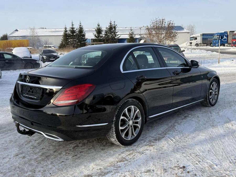 Black Mercedes-Benz C 180 2015 in Alytus, with an engine capacity of 1.60 L and mileage of 300 thousand km for 8799 €, photo 3 on AUTOMOTO.COM.LV
