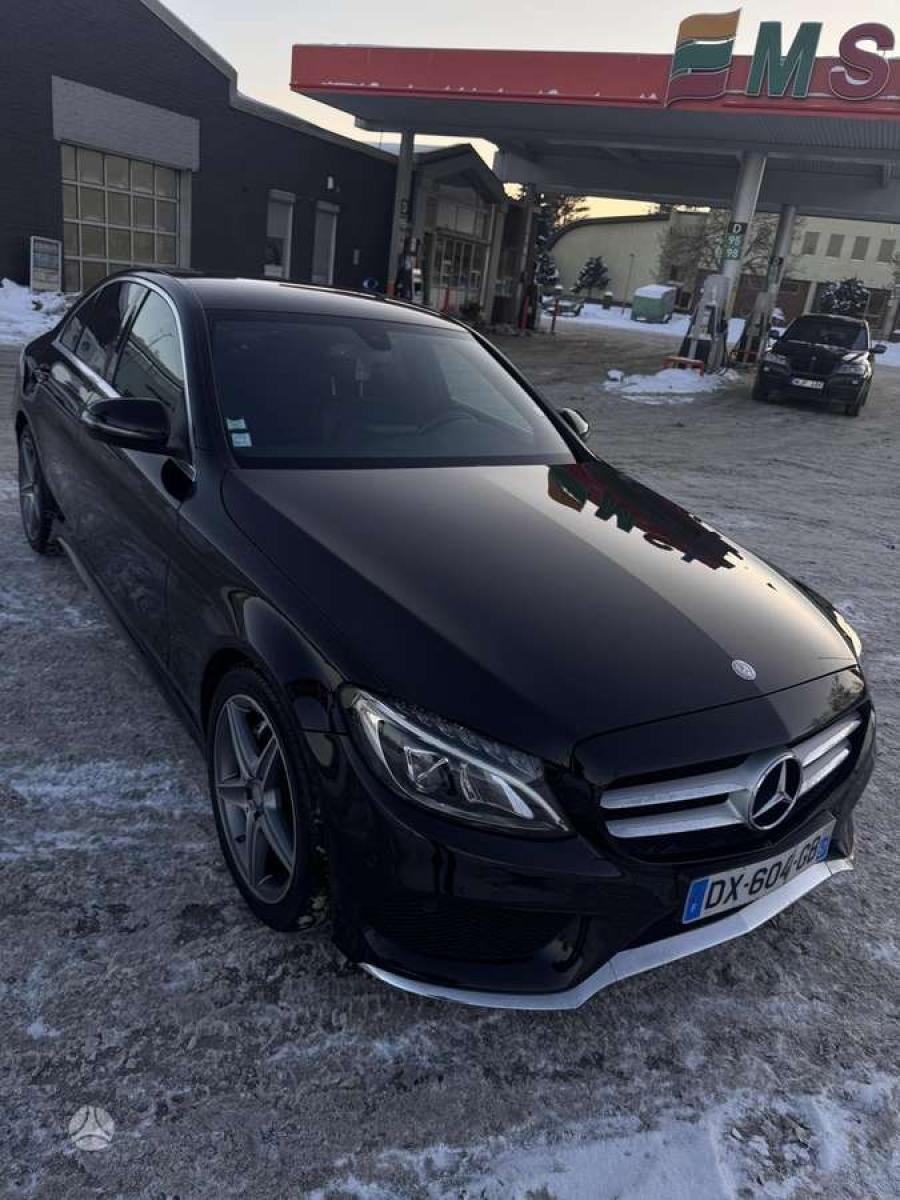 Black Mercedes-Benz C 180 2015 in Kaunas, with an engine capacity of 1.60 L and mileage of 252 thousand km for 12750 €, photo 3 on AUTOMOTO.COM.LV