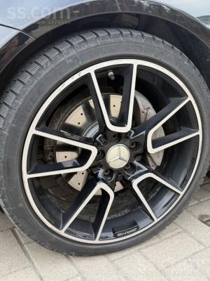 Black Mercedes-Benz C 180 2017 in Riga, with an engine capacity of 1.60 L and mileage of 112 thousand km for 18300 €, photo 12 on AUTOMOTO.COM.LV