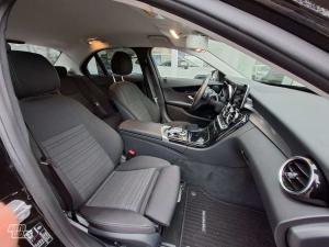 Black Mercedes-Benz C 180 2018 in Kaunas, with an engine capacity of 0.00 L and mileage of 19 thousand km for 24409 €, photo 12 on AUTOMOTO.COM.LV