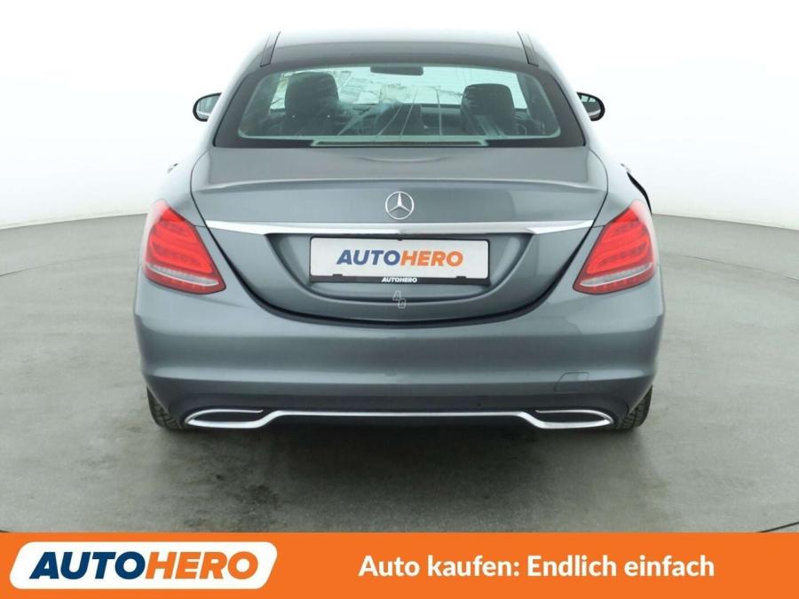 Black Mercedes-Benz C 180 2018 in Kaunas, with an engine capacity of 1.60 L and mileage of 90 thousand km for 24728 €, photo 5 on AUTOMOTO.COM.LV