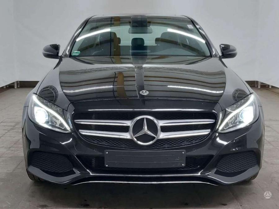 Black Mercedes-Benz C 180 2018 in Kaunas, with an engine capacity of 1.60 L and mileage of 275 thousand km for 12800 €, photo 3 on AUTOMOTO.COM.LV